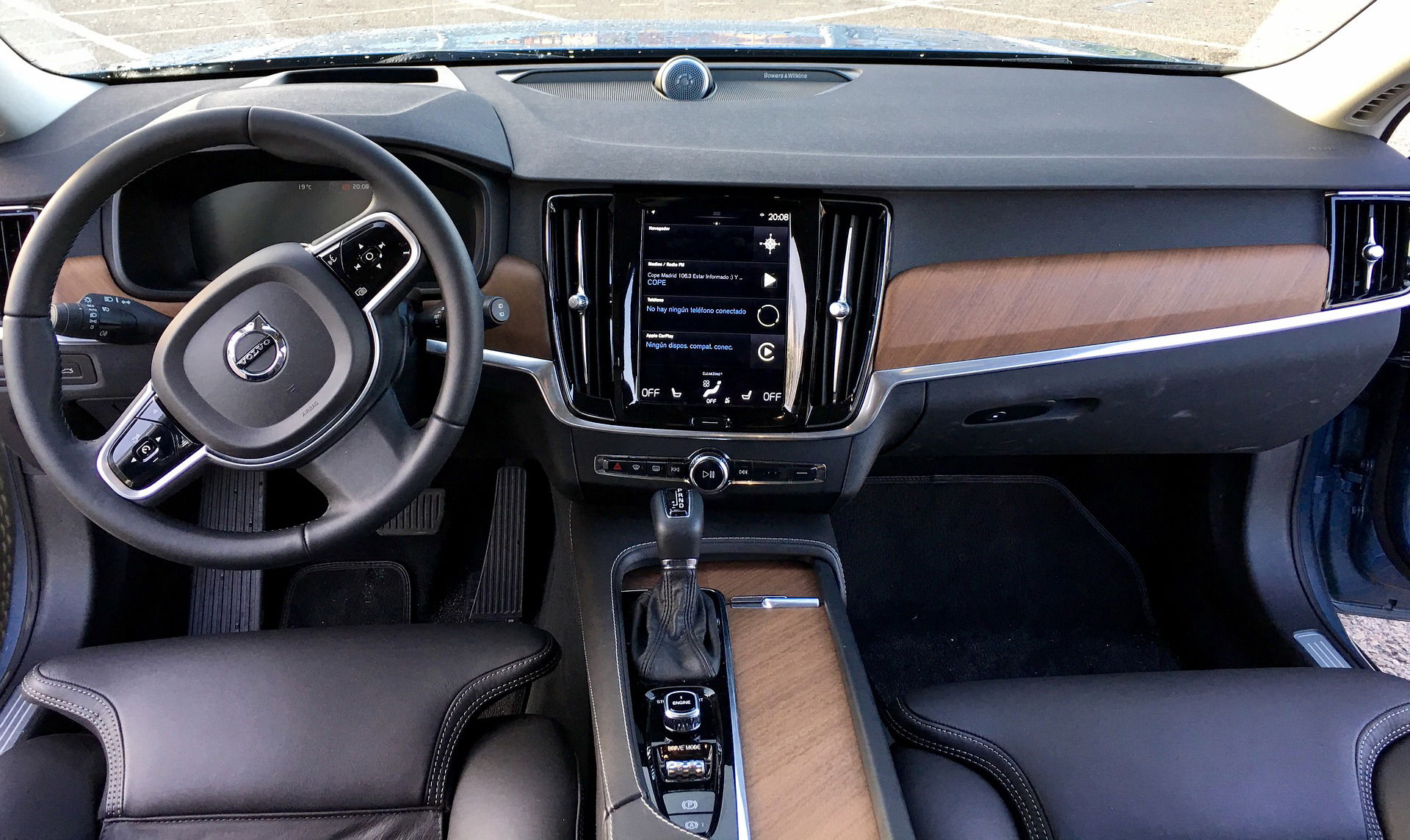 Volvo Sensus Connect Features And Functionalities