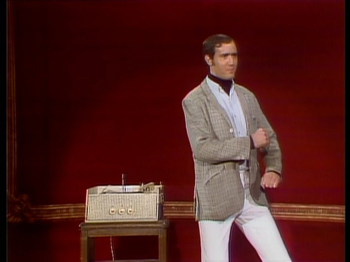 SNL Review: Season 1, Ep. 1 - ~this is where i come to cry~