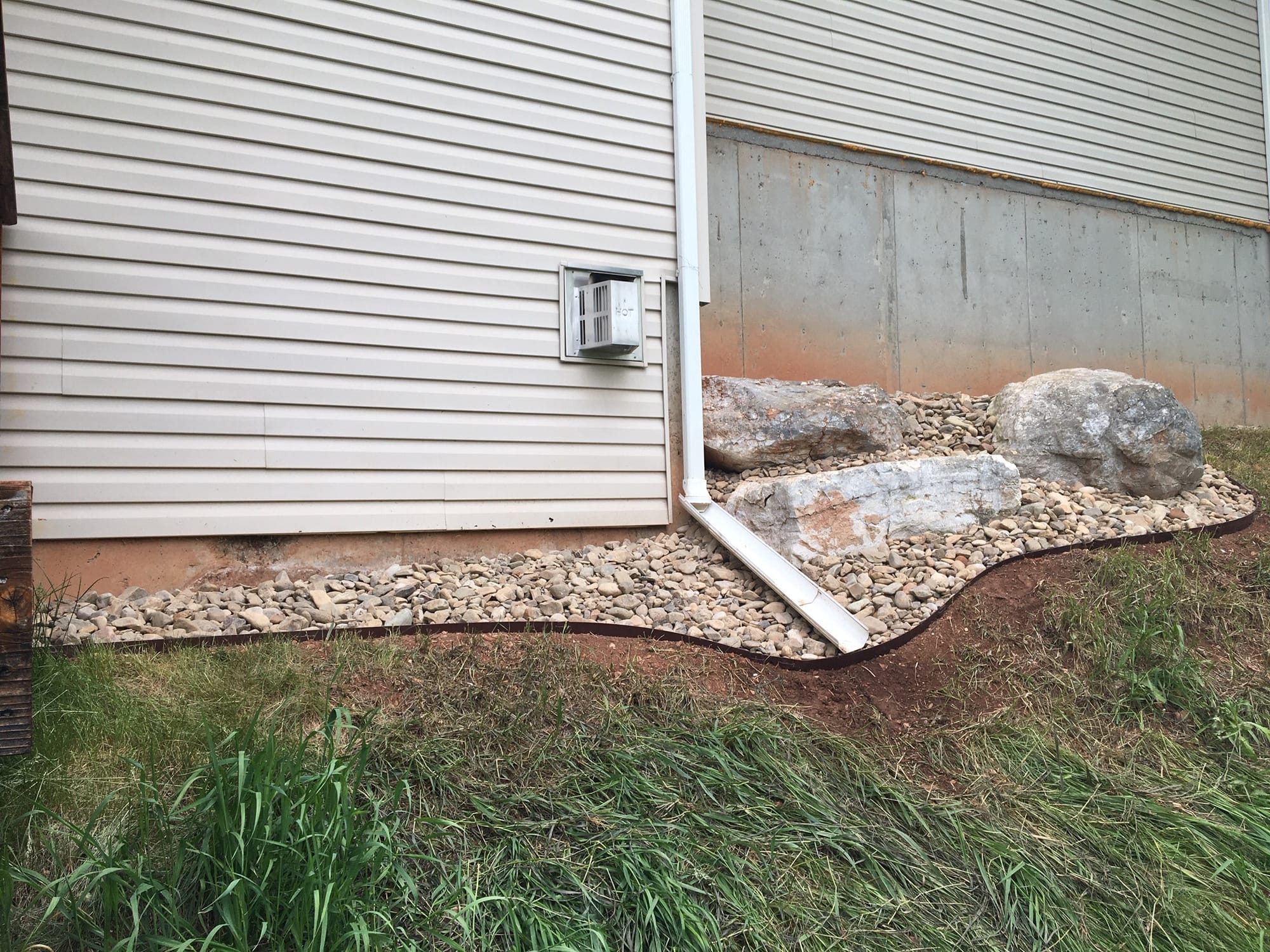 Rock Beds - Rock-Mount Landscaping