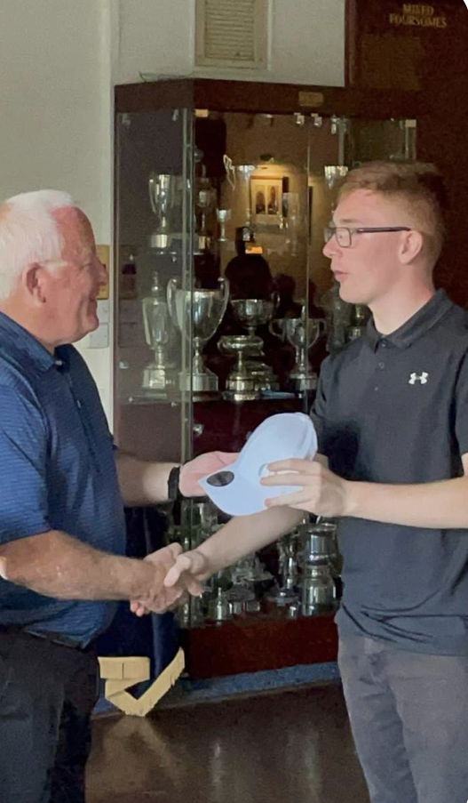 Divot Party Trophy - GolfBoardCompetitionArchives