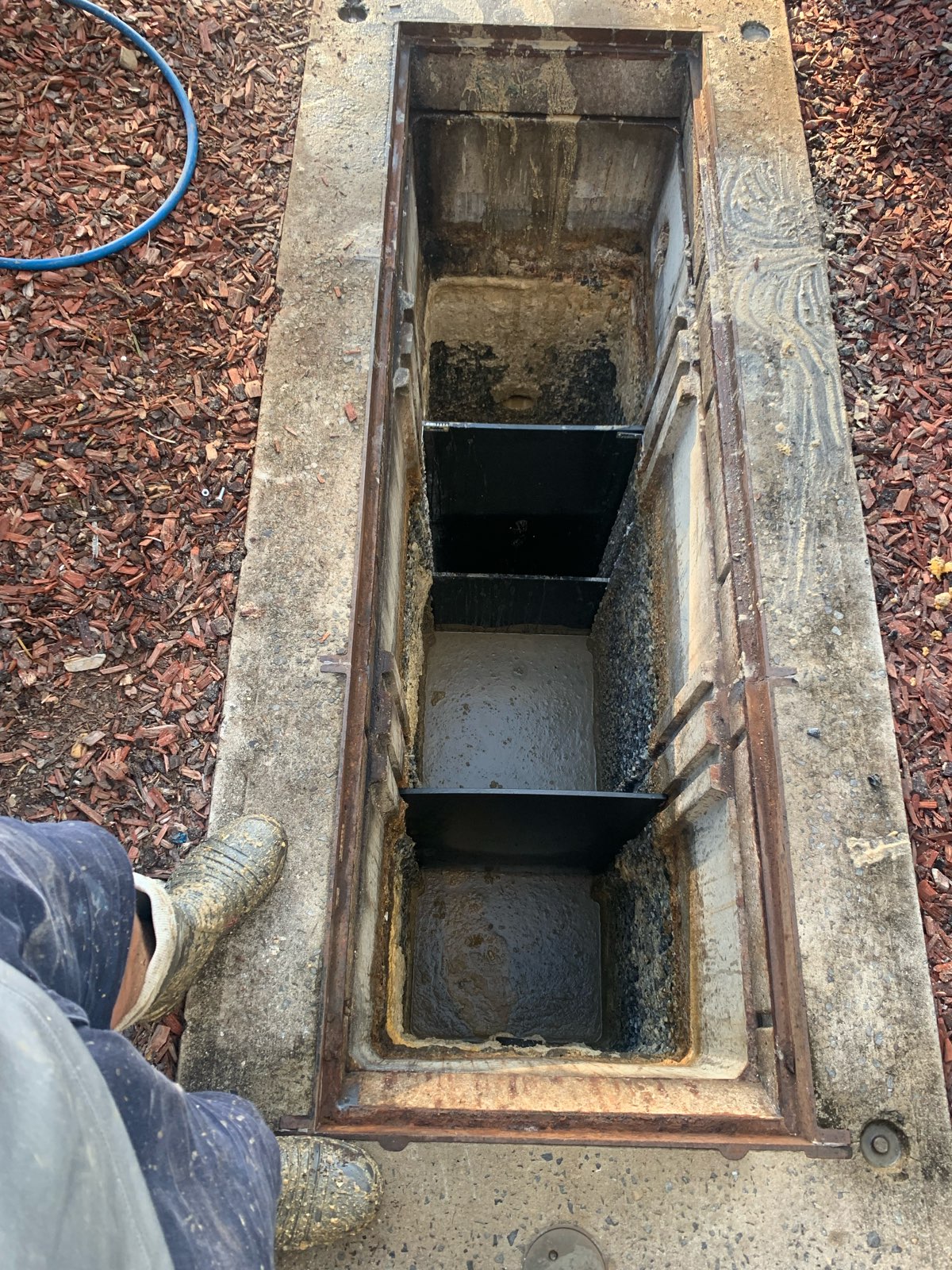 Baffle Replacement & Repairs - Grease Trap Repairs & Relining