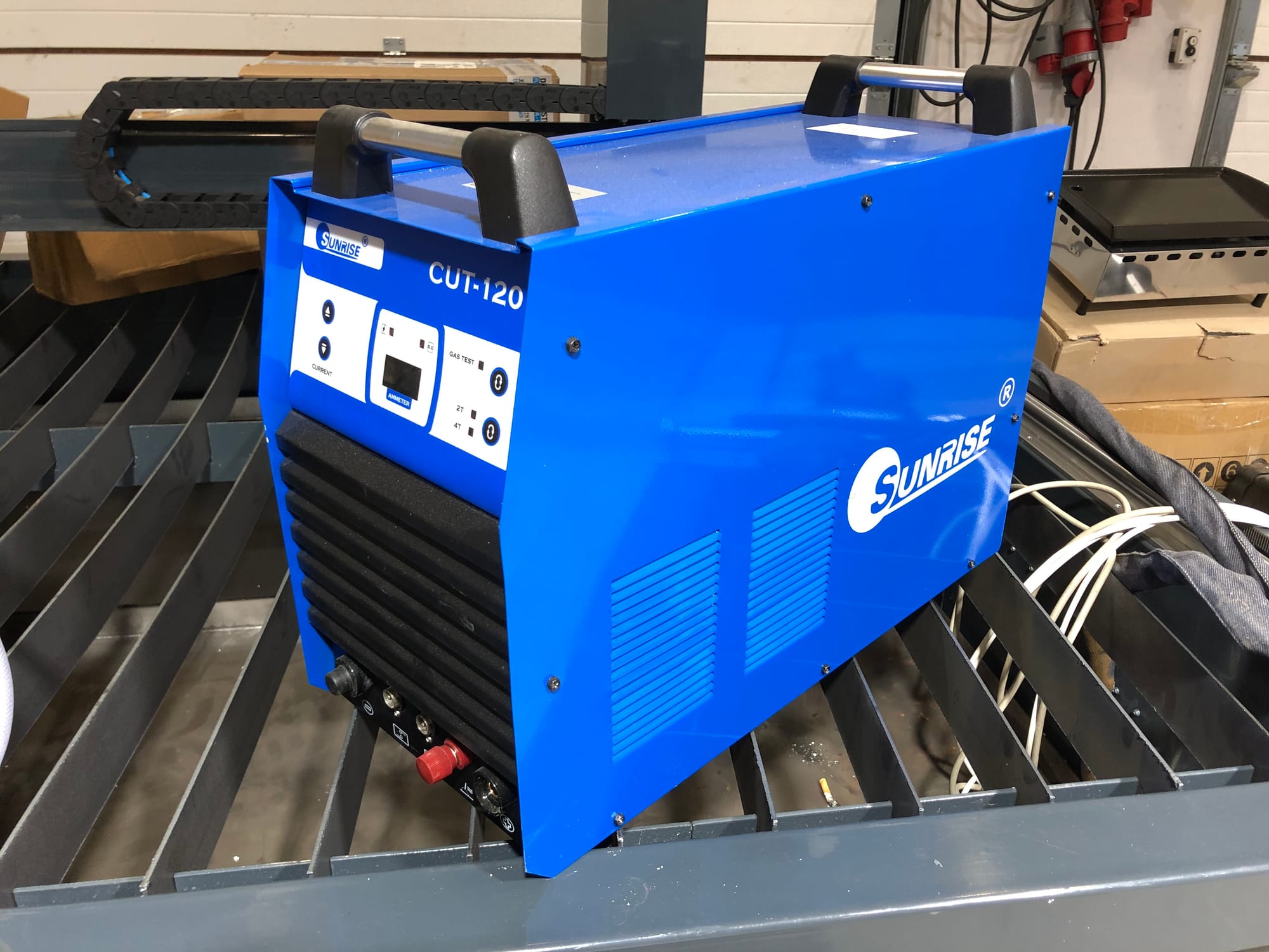 Die Schneidquelle - Der Plasmaschneider - CNC Plasmaschneidanlage