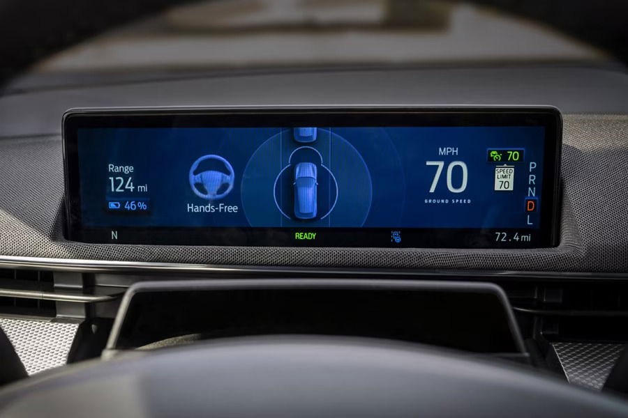 BlueCruise vs SuperCruise: Ford And GM Comparison