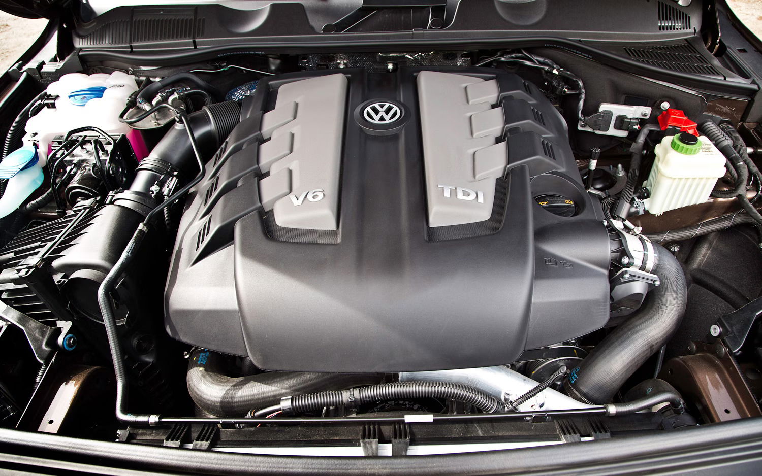 The Dynamics Of Powerful Engines With Great Fuel Economy