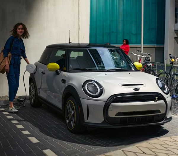 2024 Mini Cooper SE: The 10 Best Features