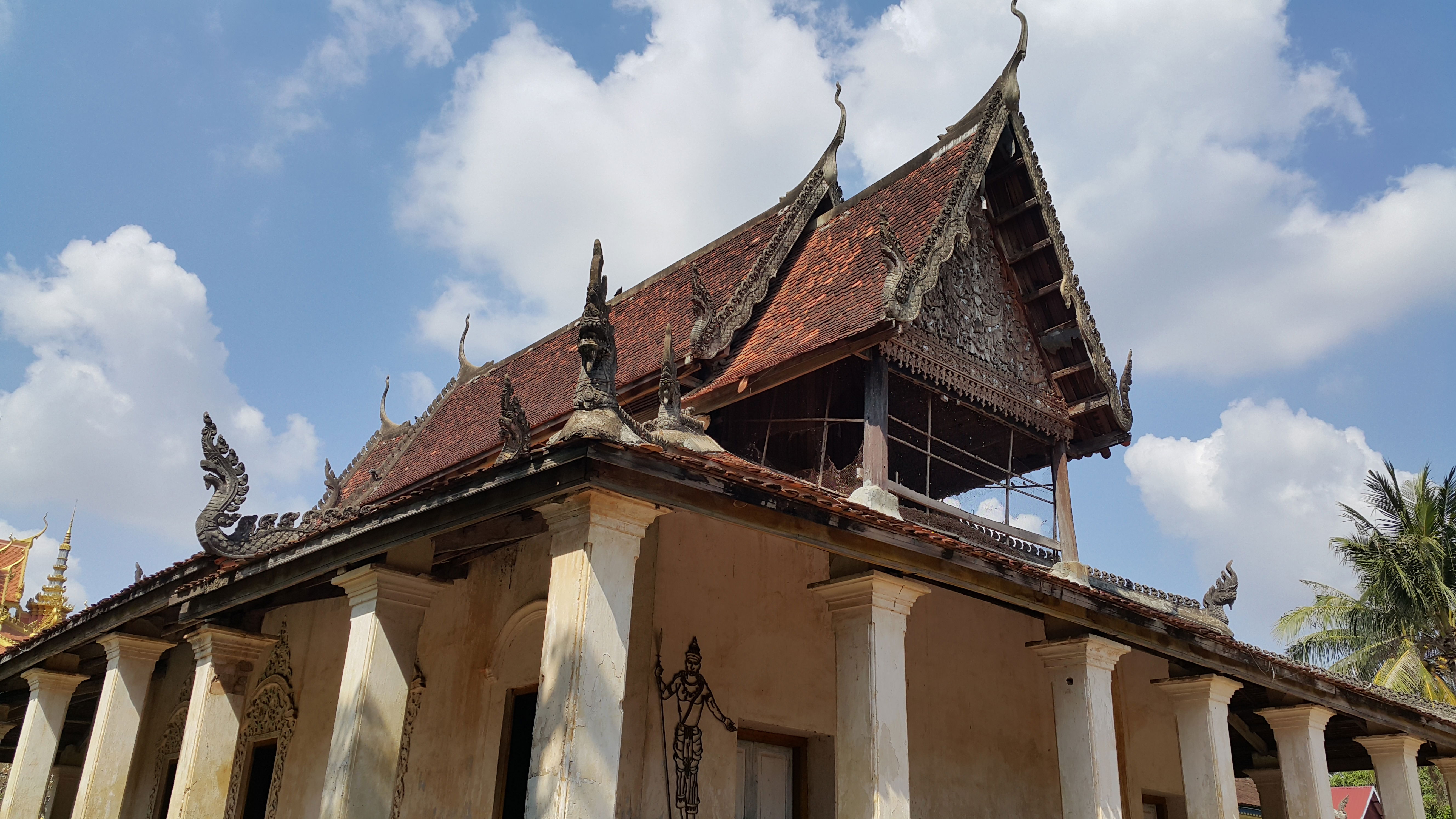 Wat Samrong Knong : Un temple bouddhiste historique à Battambang